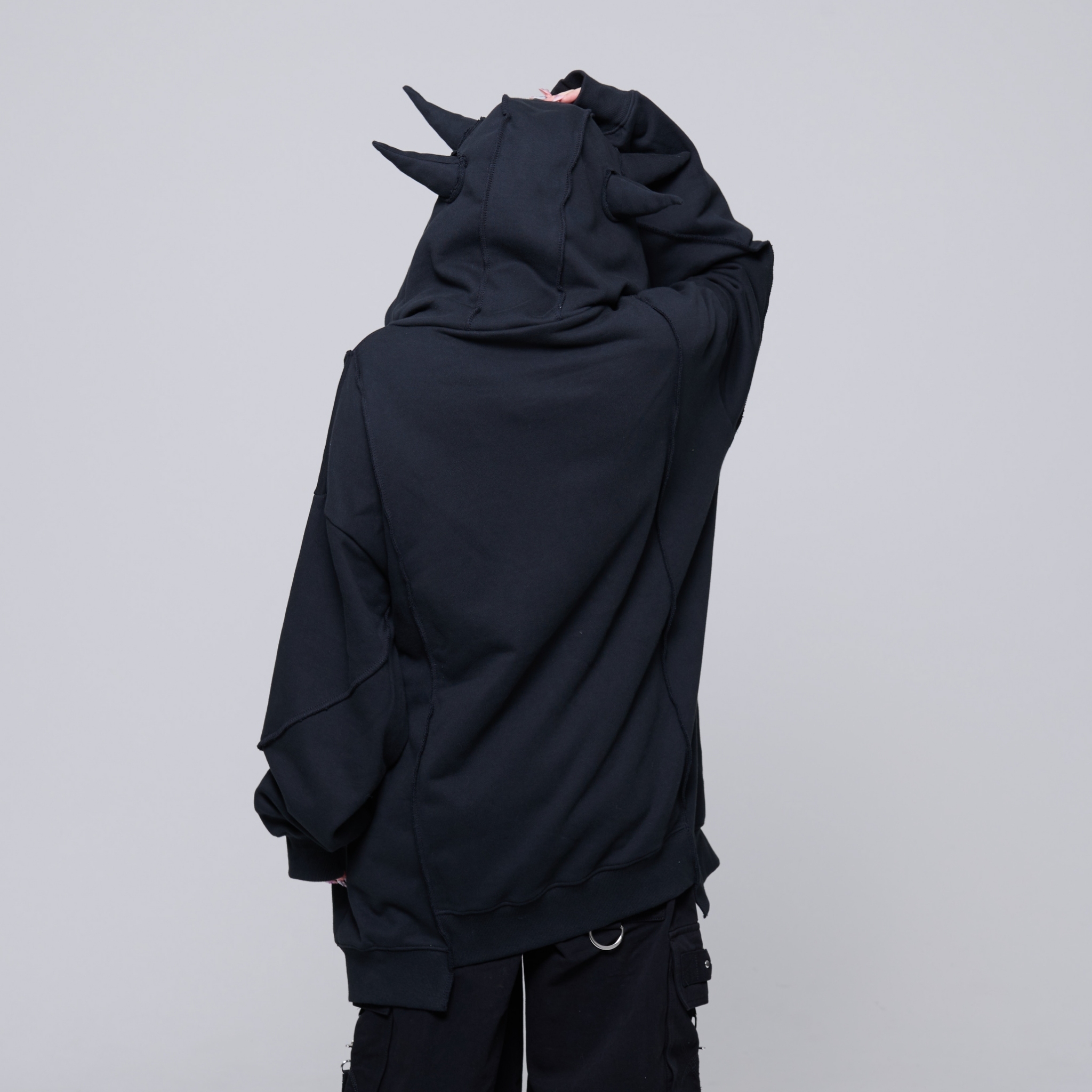 [ACRO TOKYO][REFLEM] ZIP hoodie with horns