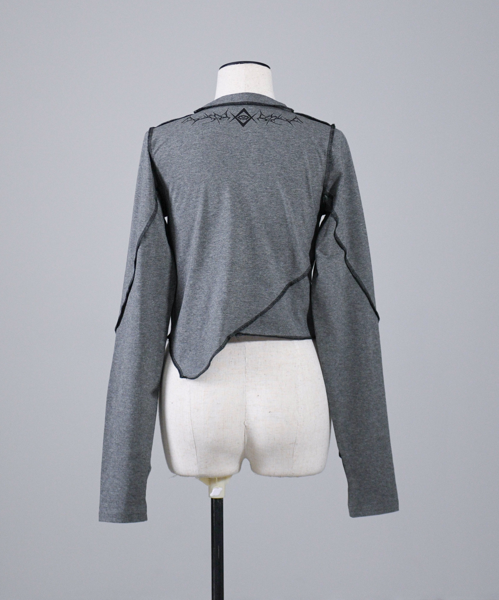 [ACRO TOKYO][REFLEM] Asymmetrical Cropped Long Sleeve T-Shirt