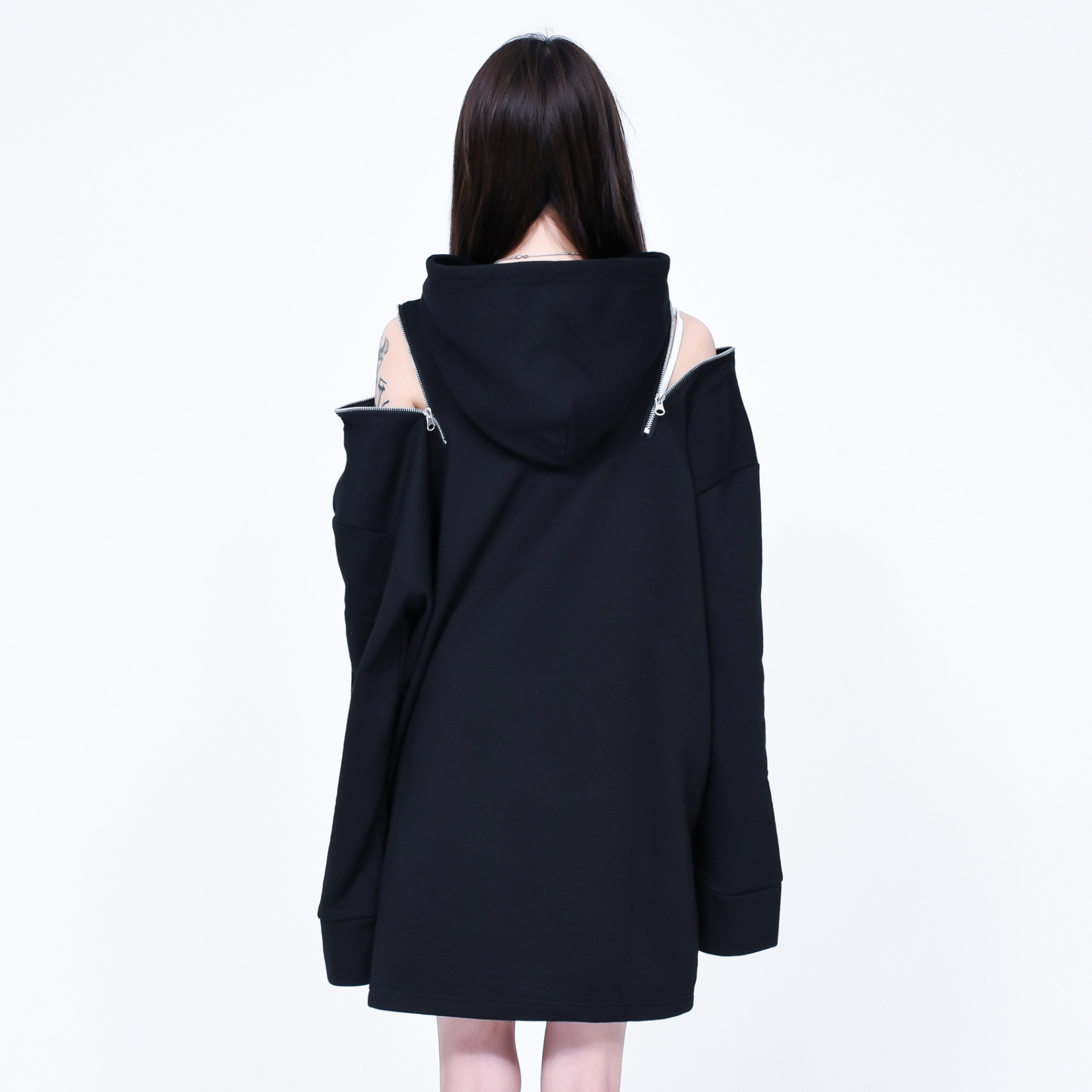 [ACRO TOKYO][REFLEM] Metallic Logo Hoodie with Chain